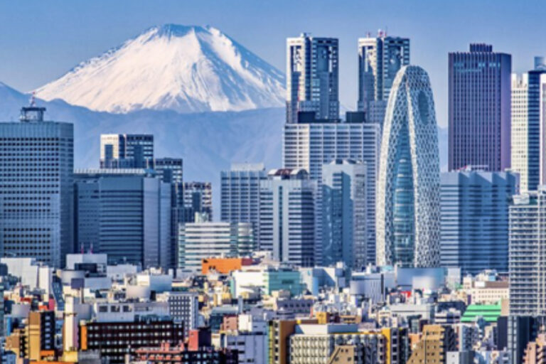 5 REASONS TO TRAVEL TO JAPAN